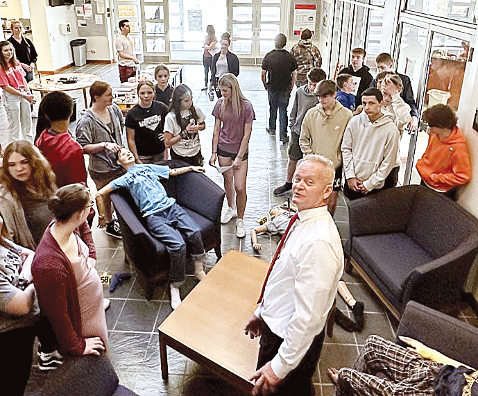 D&E College hosts Elkins Middle School students | News, Sports, Jobs ...